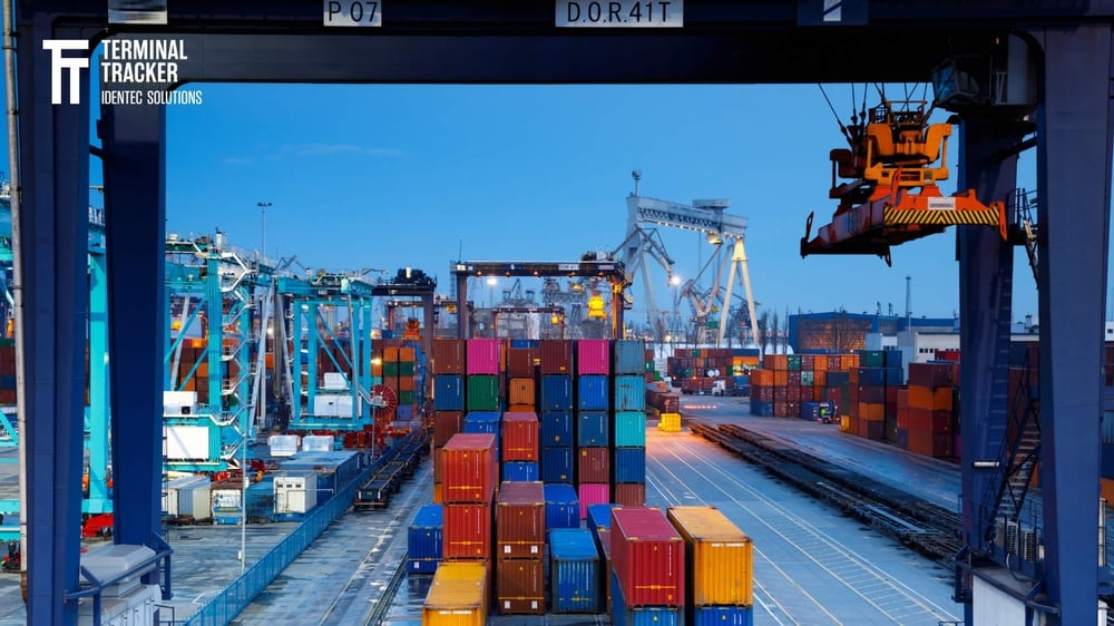 Container Terminal: Planning complex day-to-day processes